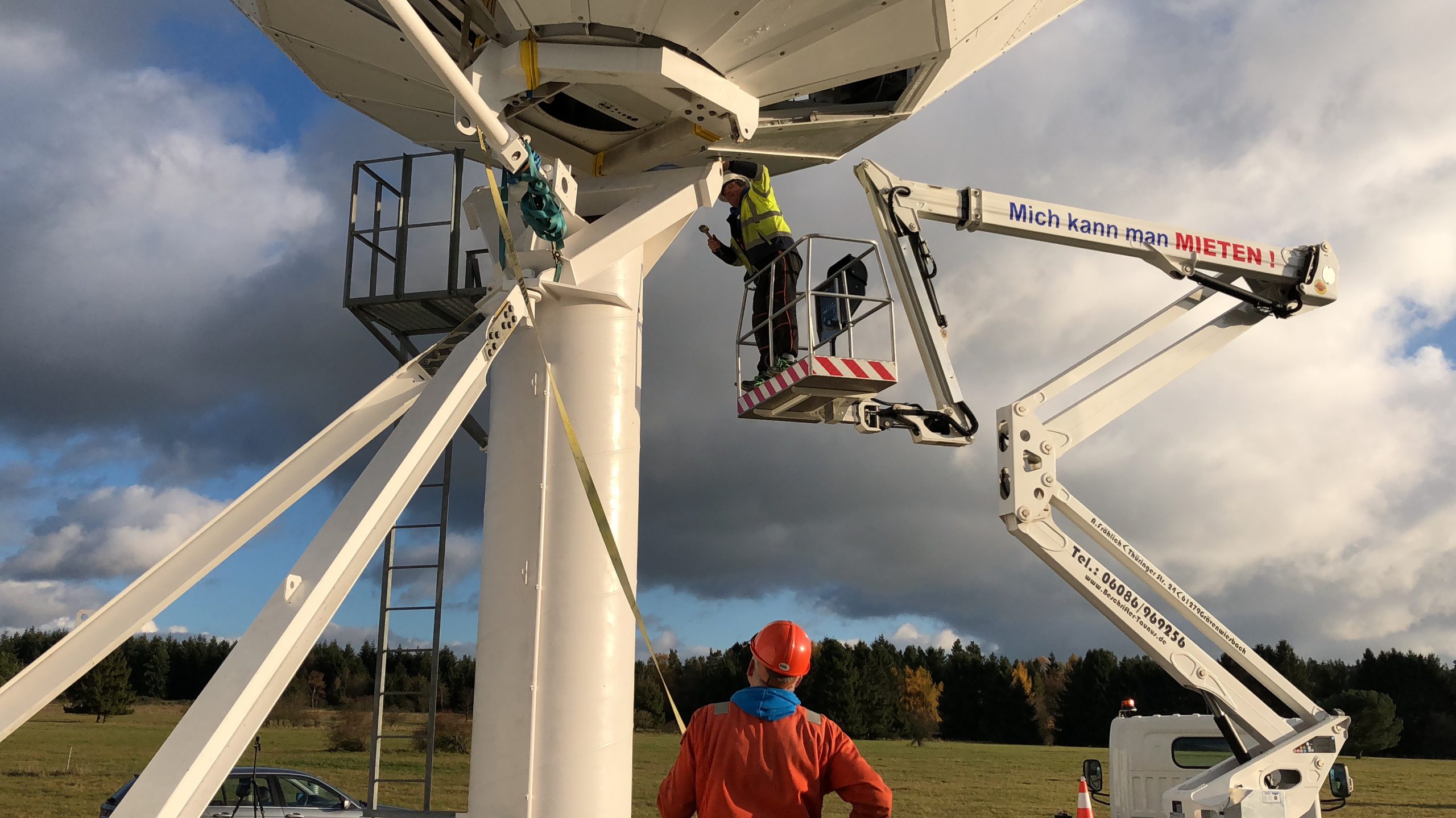 VertexRSI 9m antenna