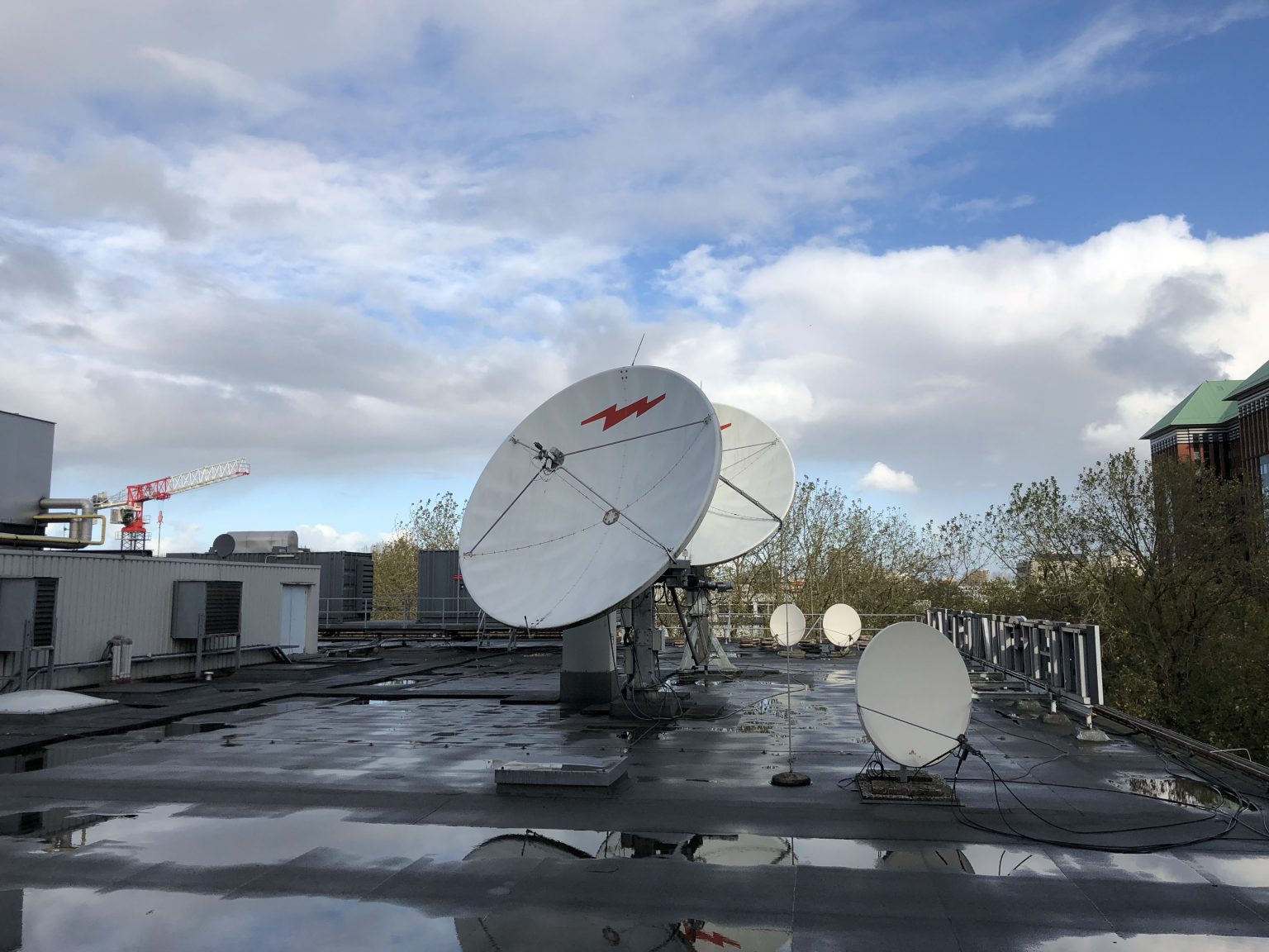 Andrew 4.5m C-band Earth Station Antenna 4-port Rx-only with Motorized ...