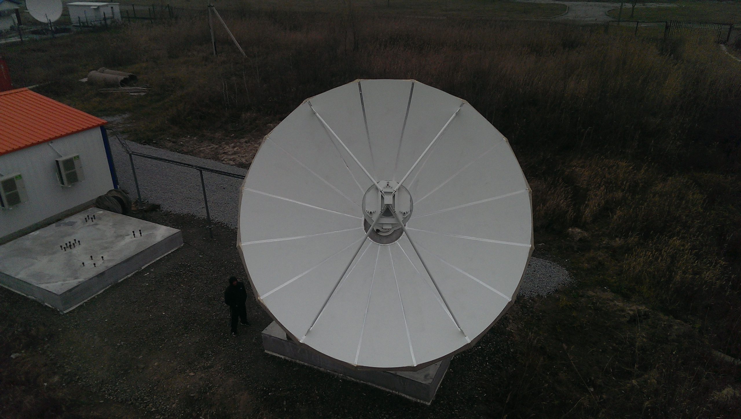 VertexRSI 6.1m Satellite Antenna