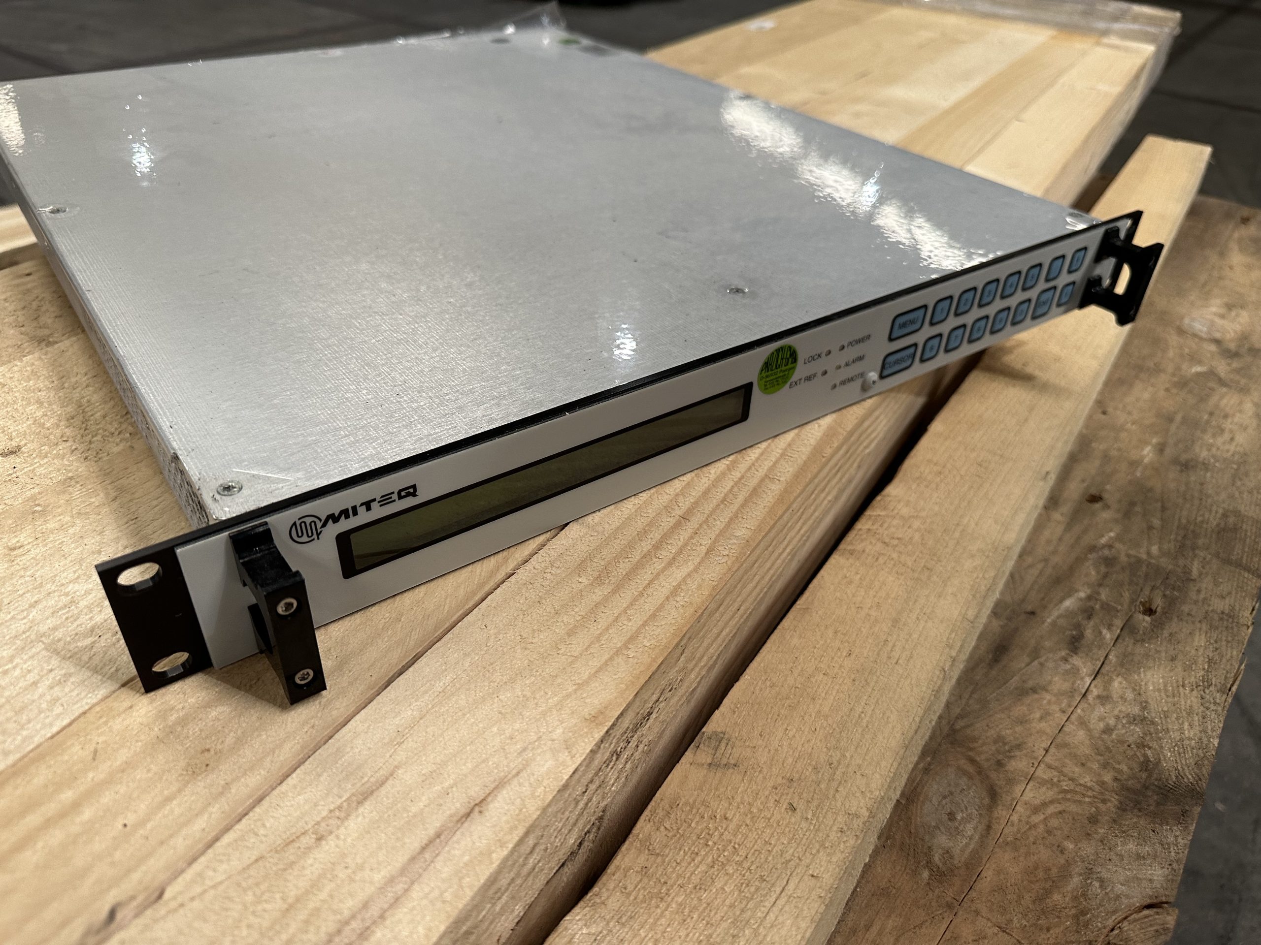 Miteq L-band (940 – 2150MHz) Beacon Receiver